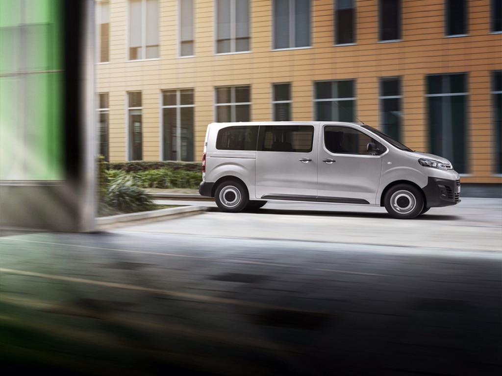Citroen Jumpy 2.0hdi blue hdi xs control s&s 90kW zakelijke lease ...