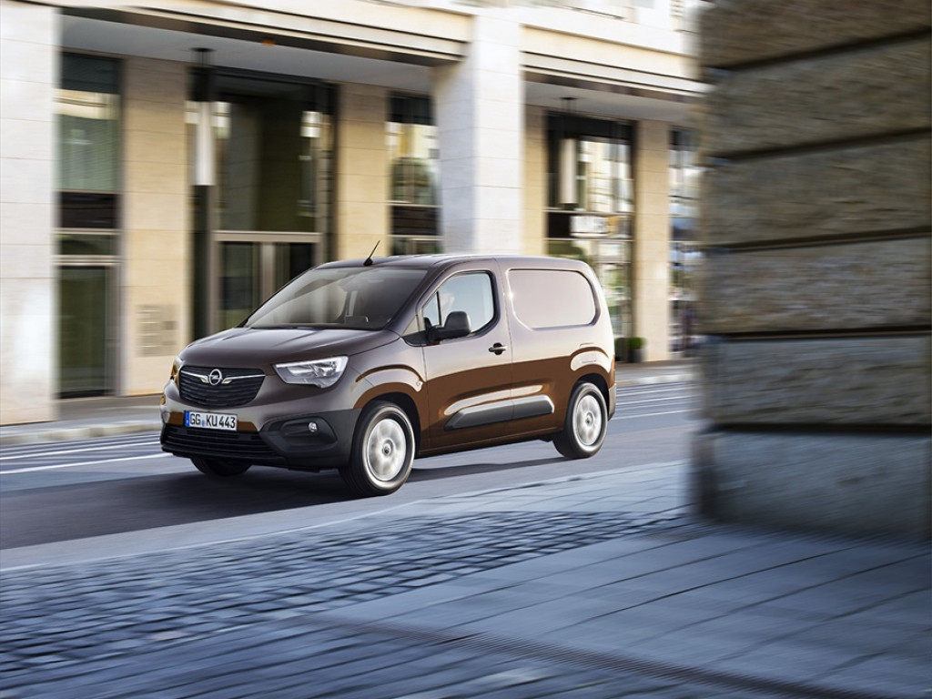 Opel Combo 1.5cdti l1h1 hl innovation 96kW euro6.2 aut zakelijke lease ...